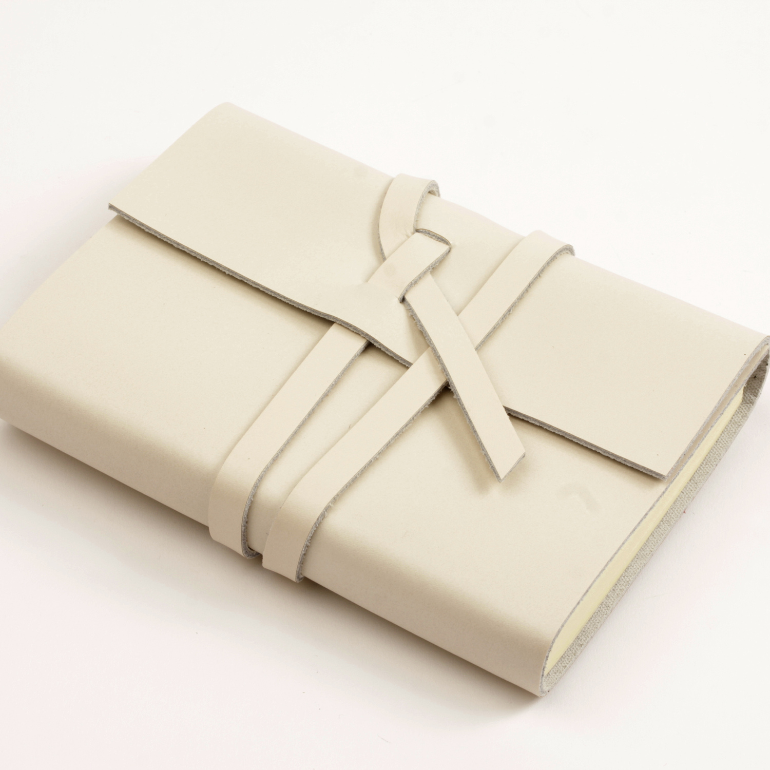 Bindewerk | Wochenplaner CIRCUM vanille | 12 x 16,5 cm, 1 Woche/Doppelseite